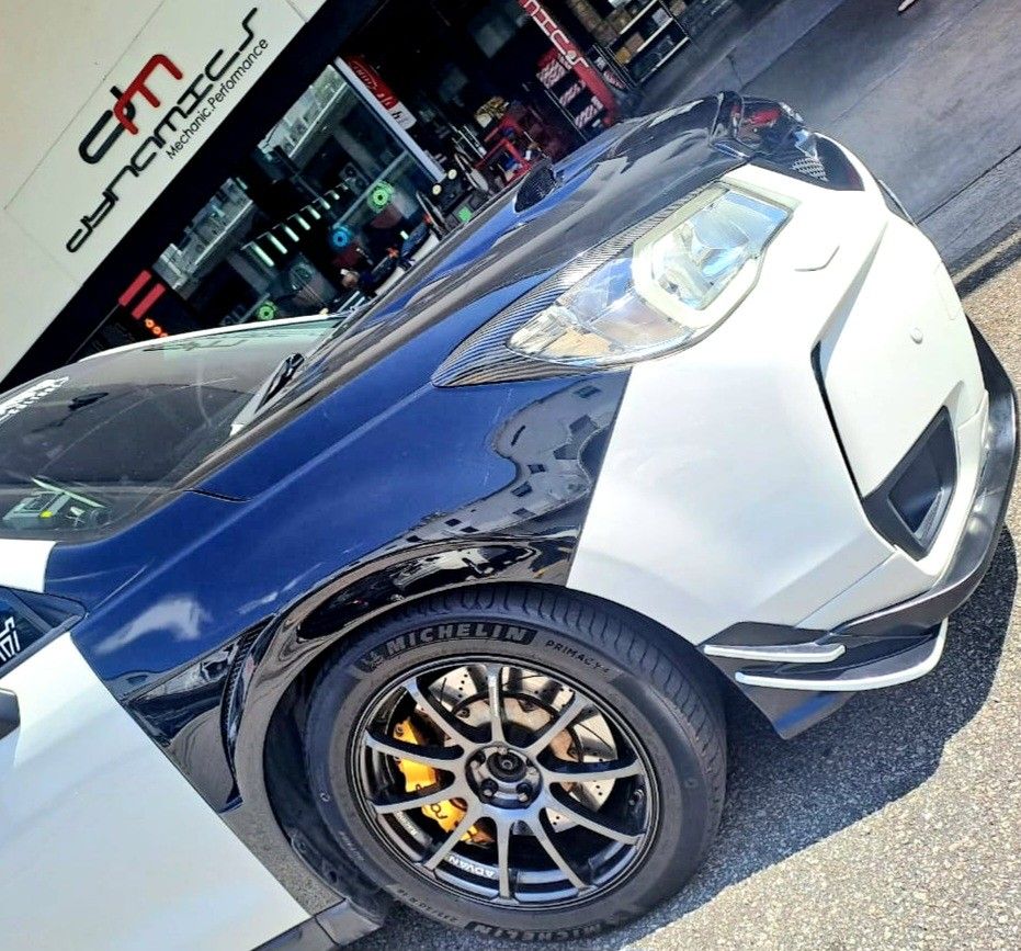 Subaru Forester SJ: Customised side fenders with vents, Car Accessories ...