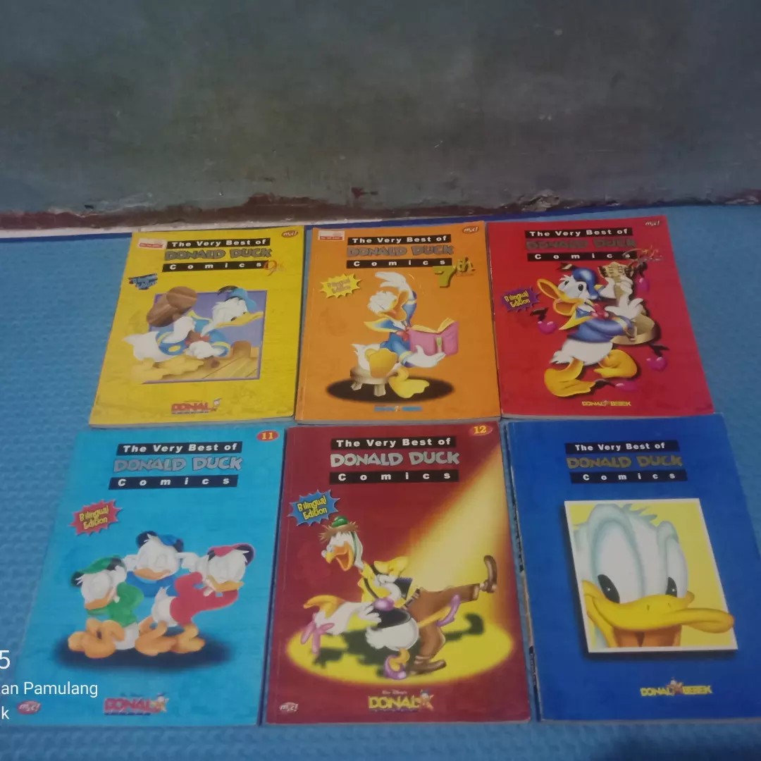 The very best of donald duck, Buku & Alat Tulis, Komik dan Manga di Carousell
