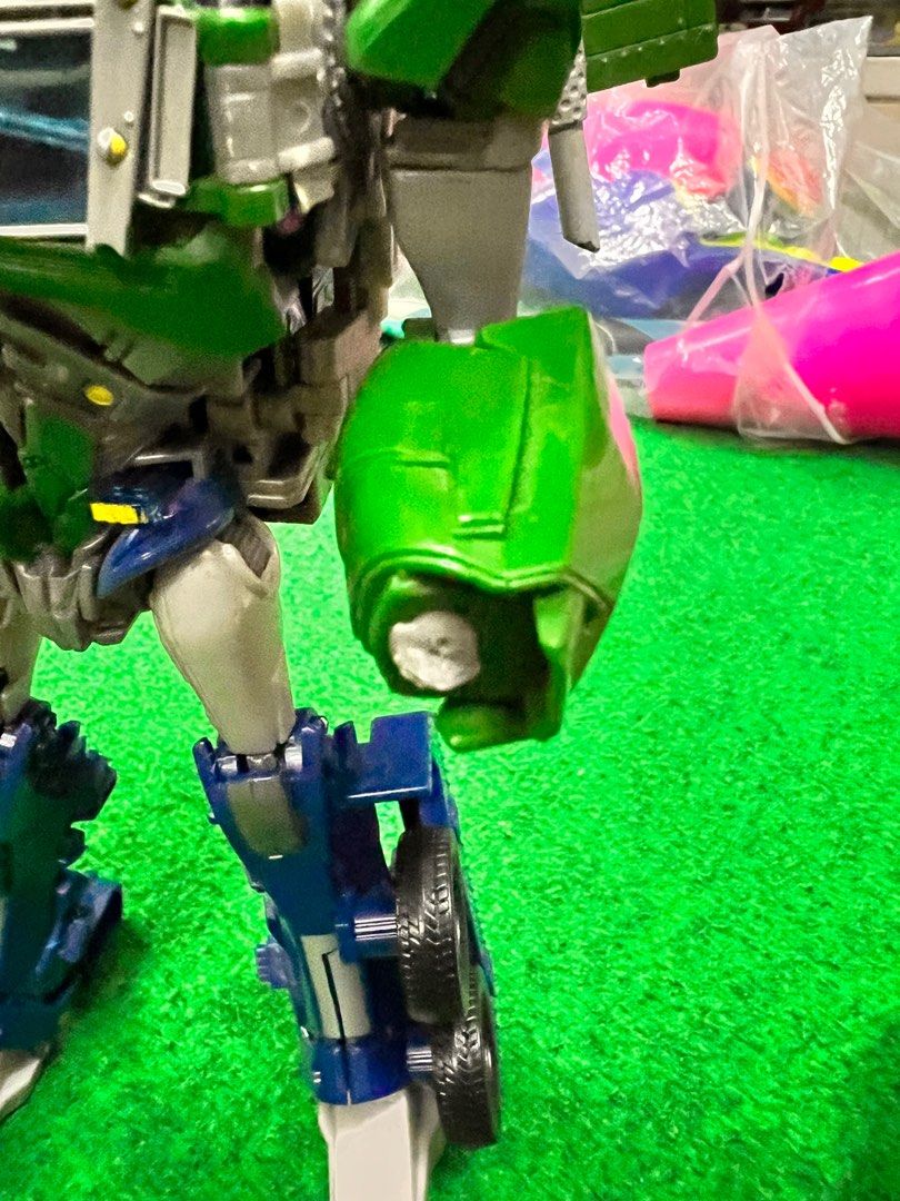 Transformers Prime Battlemaster Class: Beast Tracker Optimus Prime ...