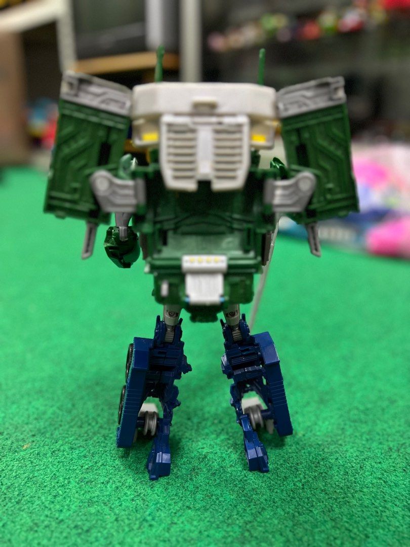 Transformers Prime Battlemaster Class: Beast Tracker Optimus Prime ...