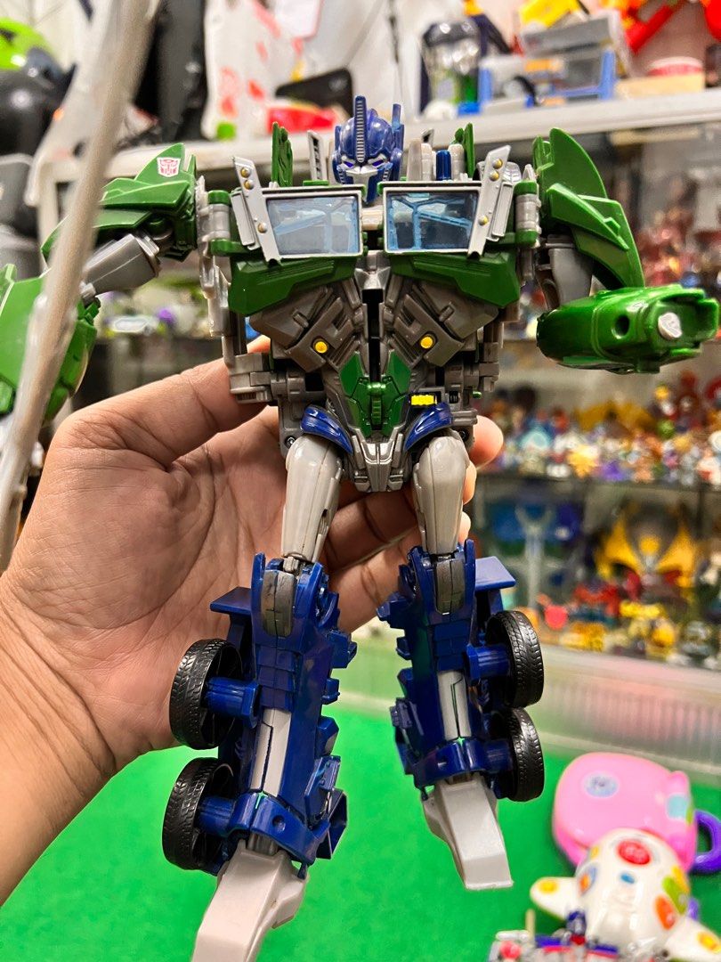 Transformers Prime Battlemaster Class: Beast Tracker Optimus Prime ...
