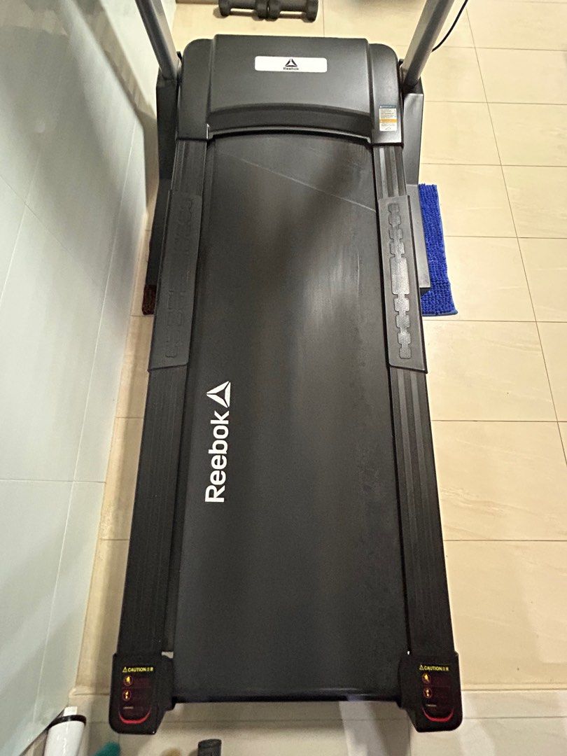 Reebok - JET 100+ Treadmill, Sports Equipment, Exercise & Fitness ...