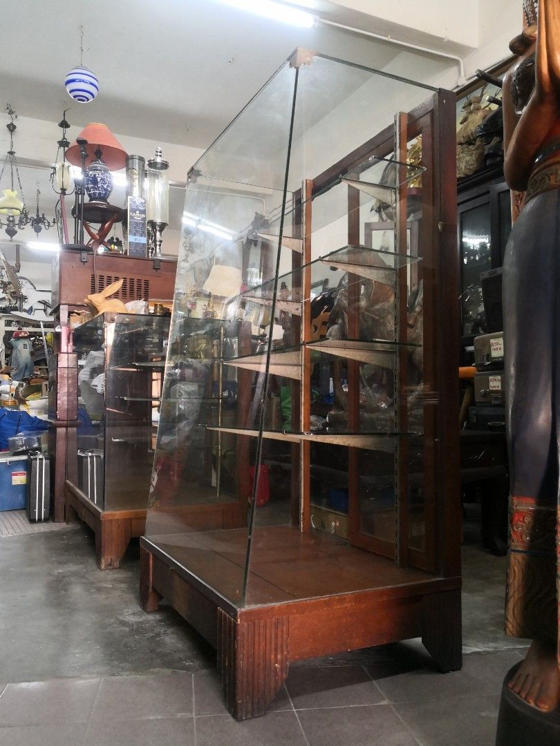 Vintage Glass Show Case Display Cabinet Hobbies And Toys Collectibles