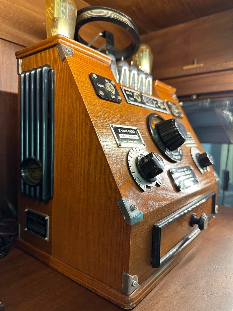 Vintage Radio, Hobbies & Toys, Music & Media, Musical Instruments on ...