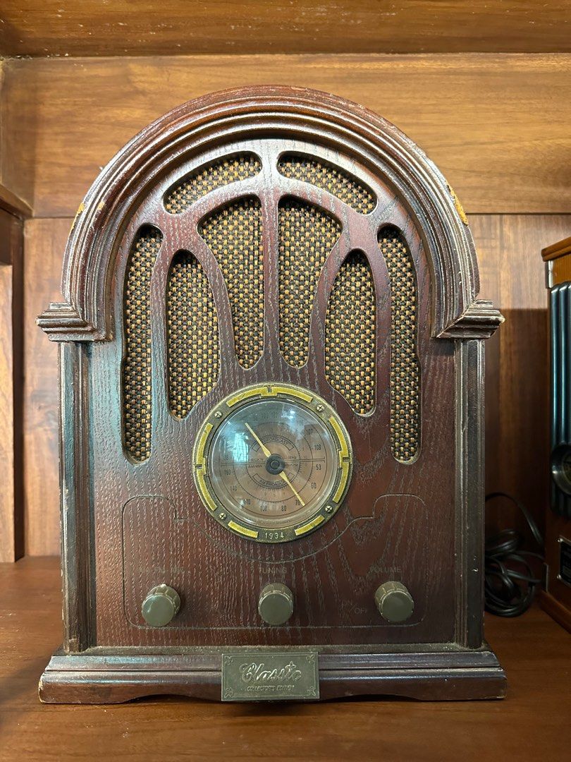 Vintage Radio, Hobbies & Toys, Music & Media, Musical Instruments on ...