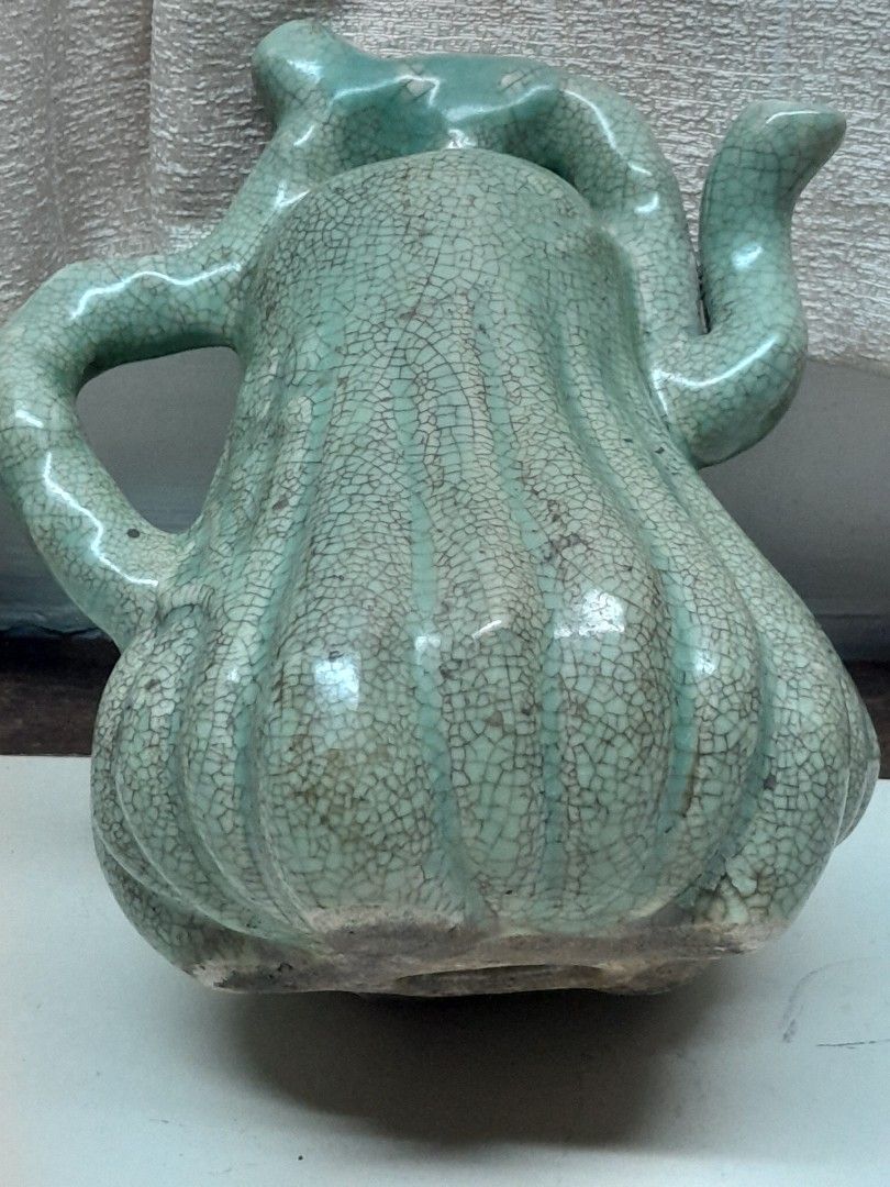 Vintage Vietnam jambu ayer teapot, Hobbies & Toys, Memorabilia ...