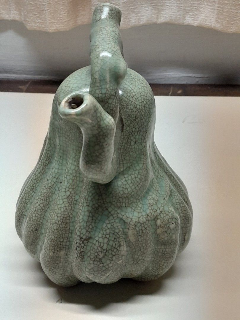 Vintage Vietnam jambu ayer teapot, Hobbies & Toys, Memorabilia ...