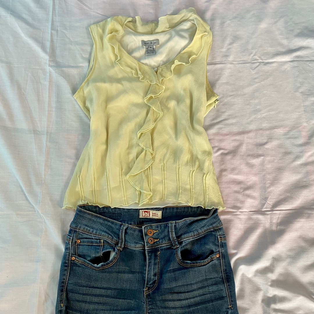 vintage yellow ruffles top, Women's Fashion, Tops, Sleeveless on Carousell