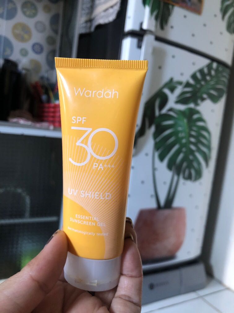 Wardah SUNSCREEN GEL SPF 30, Kesehatan & Kecantikan, Rias Wajah di ...