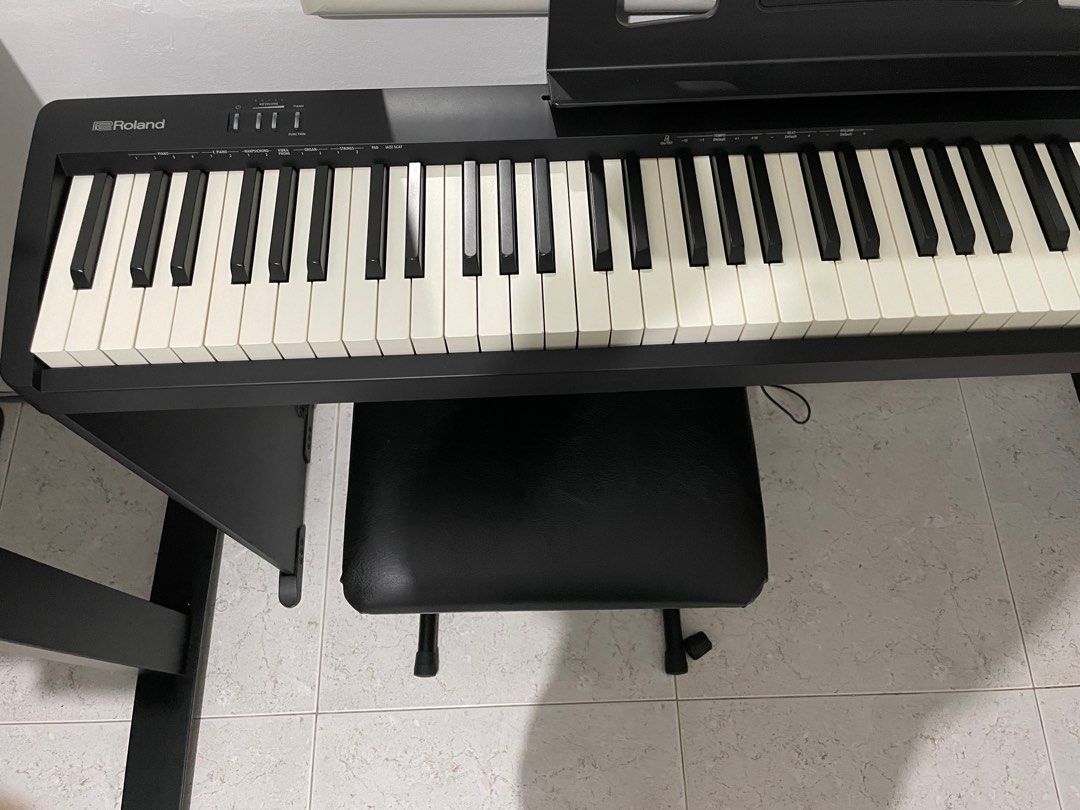 Weighted Keyboard - Roland FP-10 (88 keys), Hobbies & Toys, Music ...