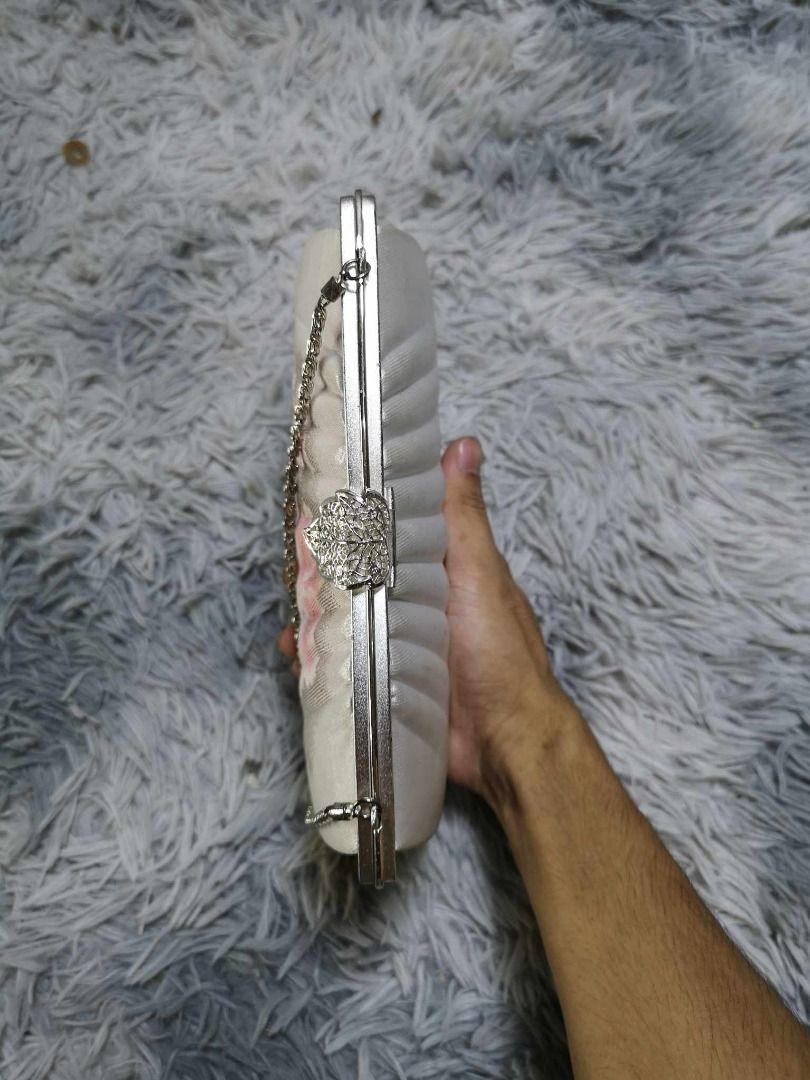 White Floral Turn Lock Clutch, Women's Fashion, Bags & Wallets ...