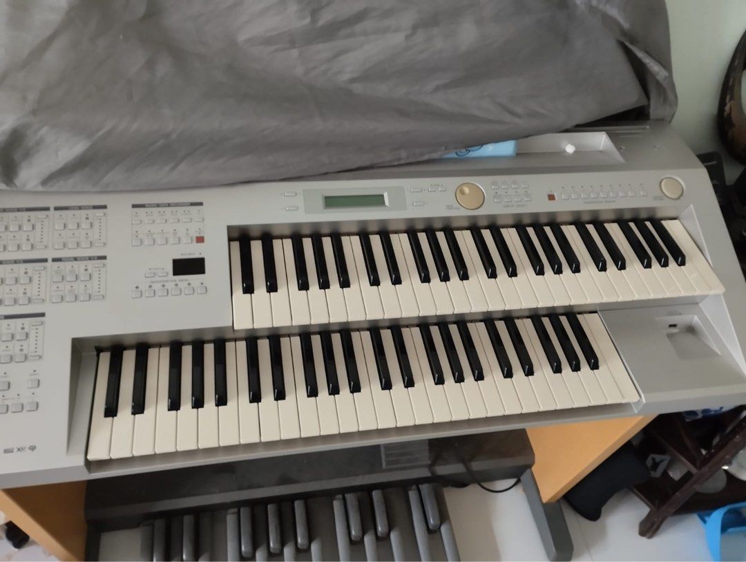 Yamaha electone stagea ELB , Hobbies & Toys, Music & Media, Musical Instruments on Carousell