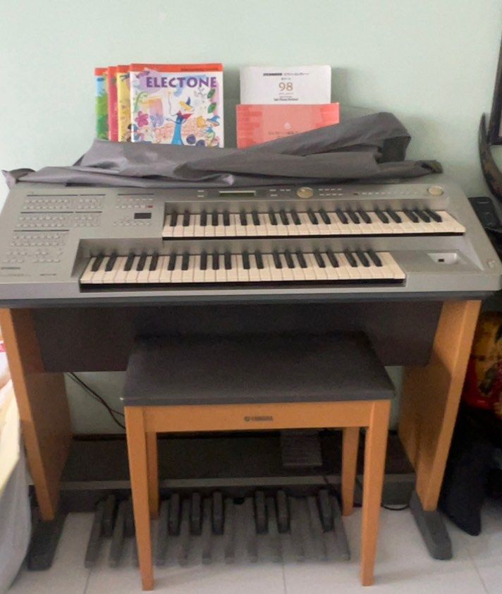 Yamaha electone stagea ELB , Hobbies & Toys, Music & Media, Musical Instruments on Carousell