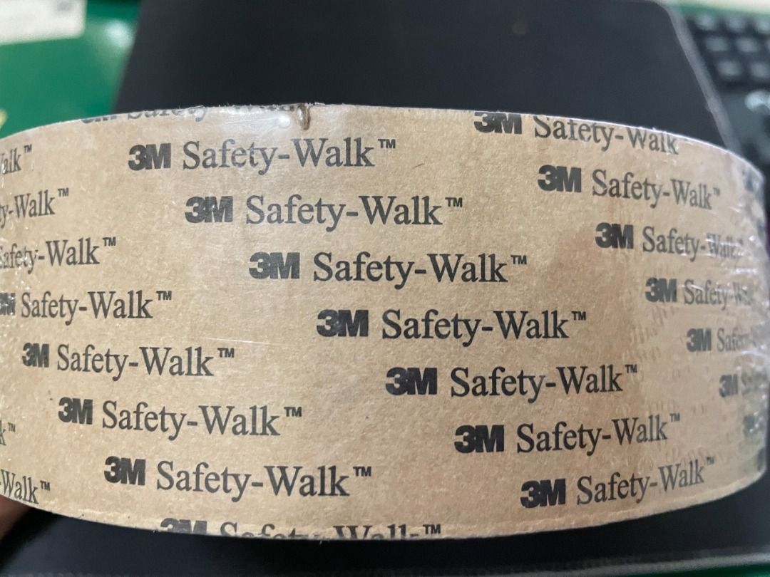 3M Safety-Walk™ 3M 610 金剛砂防滑條 安全防護止滑條 防滑膠帶 黑色 2"x60'/捲 3M, 家具及居家用品, 安全及門鎖 , 其他安全系統在旋轉拍賣