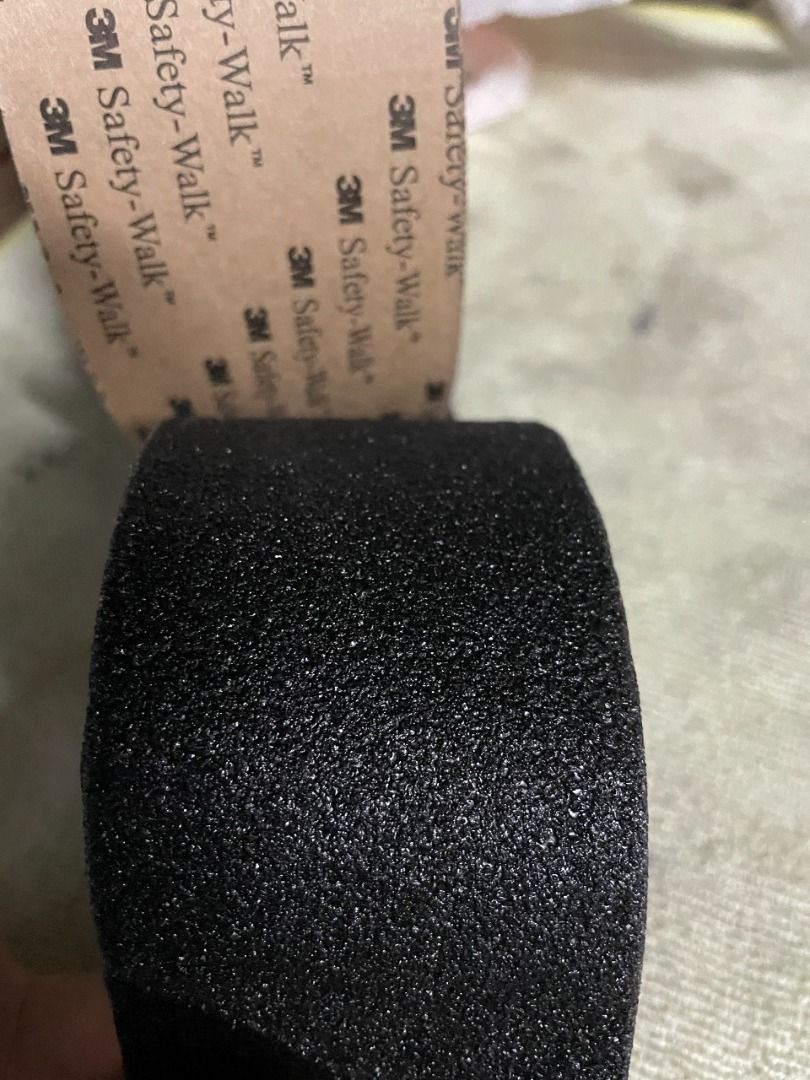 3M Safety-Walk™ 3M 610 金剛砂防滑條 安全防護止滑條 防滑膠帶 黑色 2"x60'/捲 3M, 家具及居家用品, 安全及門鎖 , 其他安全系統在旋轉拍賣