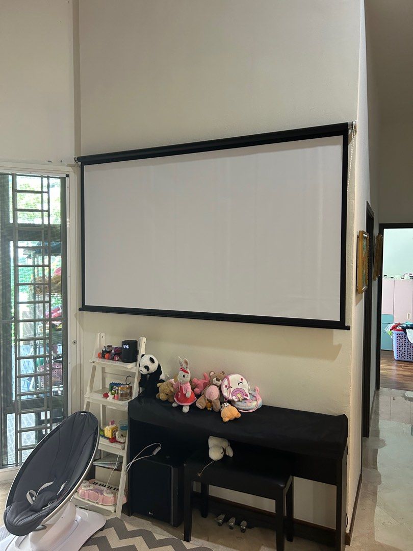 84” retractable projector screen, TV & Home Appliances, TV ...