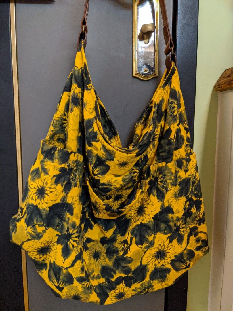 李堯服飾 LEE YAU 印染大提袋 肩背包 #蛇年行大運, 她的時尚, 包包、錢包, 肩背、側背包在旋轉拍賣