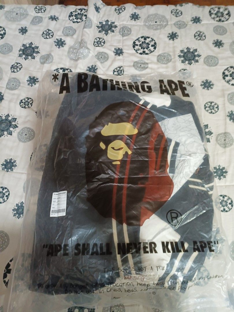 Bape Varsity x OVO (drake), Men's Fashion, Tops & Sets, Hoodies on ...