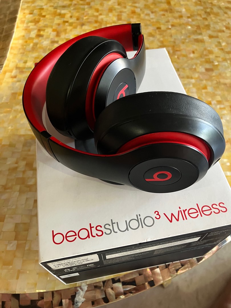 Beats Studio 3 - the decade collection Black-red on Carousell