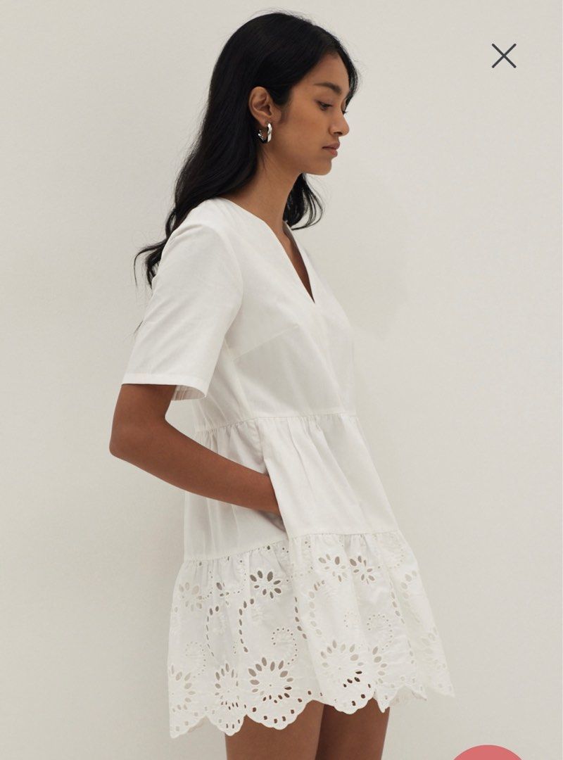 [BNIB] LB Fedora Notch Neck Broderie Dress, Women's Fashion, Dresses ...