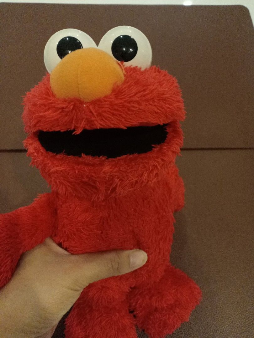 Boneka Elmo sesame street BNK-L-63, Toys & Collectibles, Mainan di ...