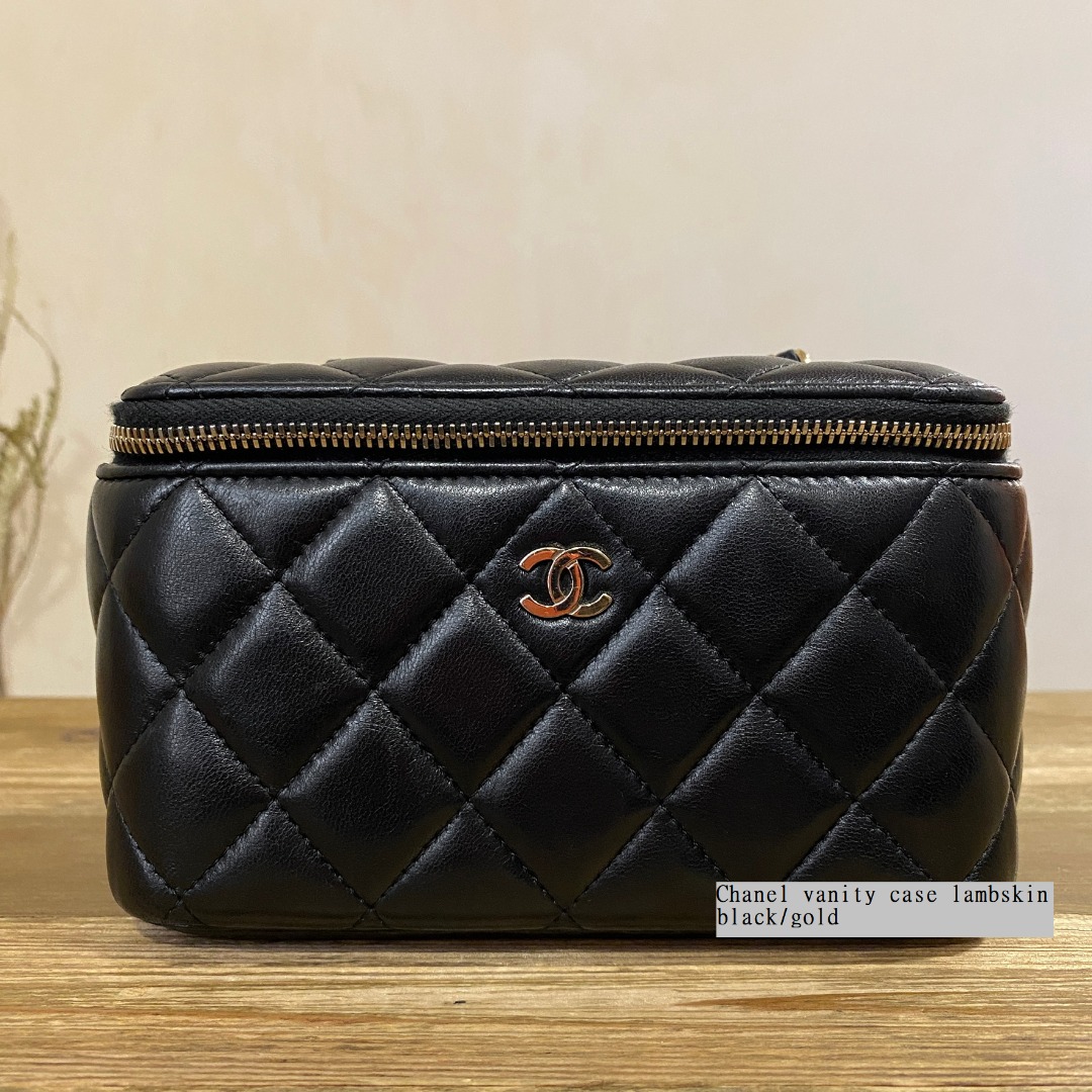 Chanel Long Box Vanity Case in lambskin leather - series 30 in black ...