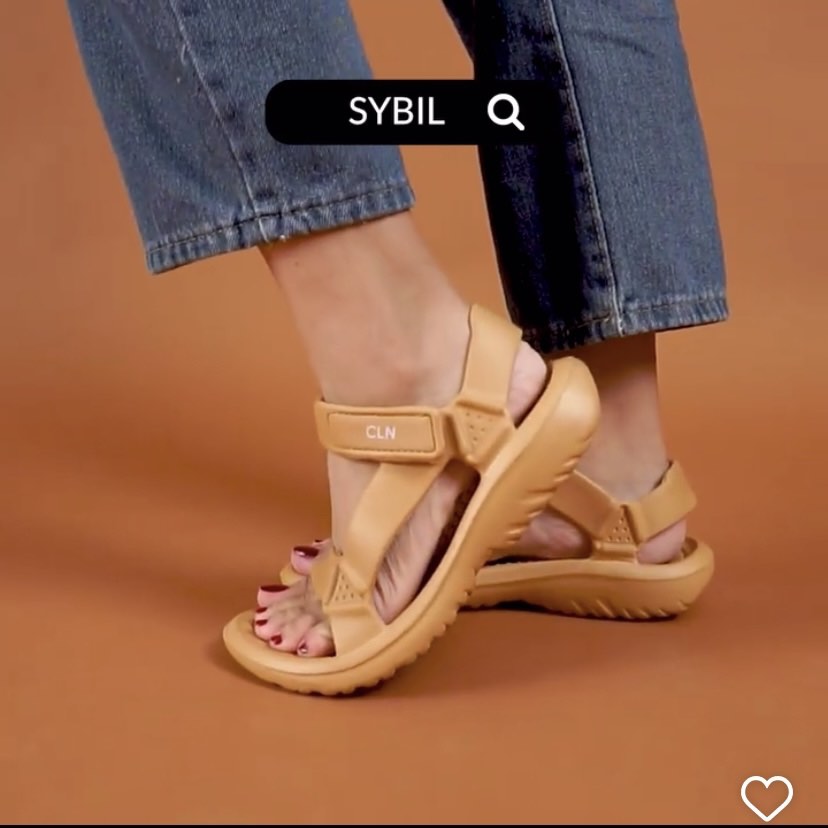 CLN Sybil, Women's Fashion, Footwear, Slippers and slides on Carousell