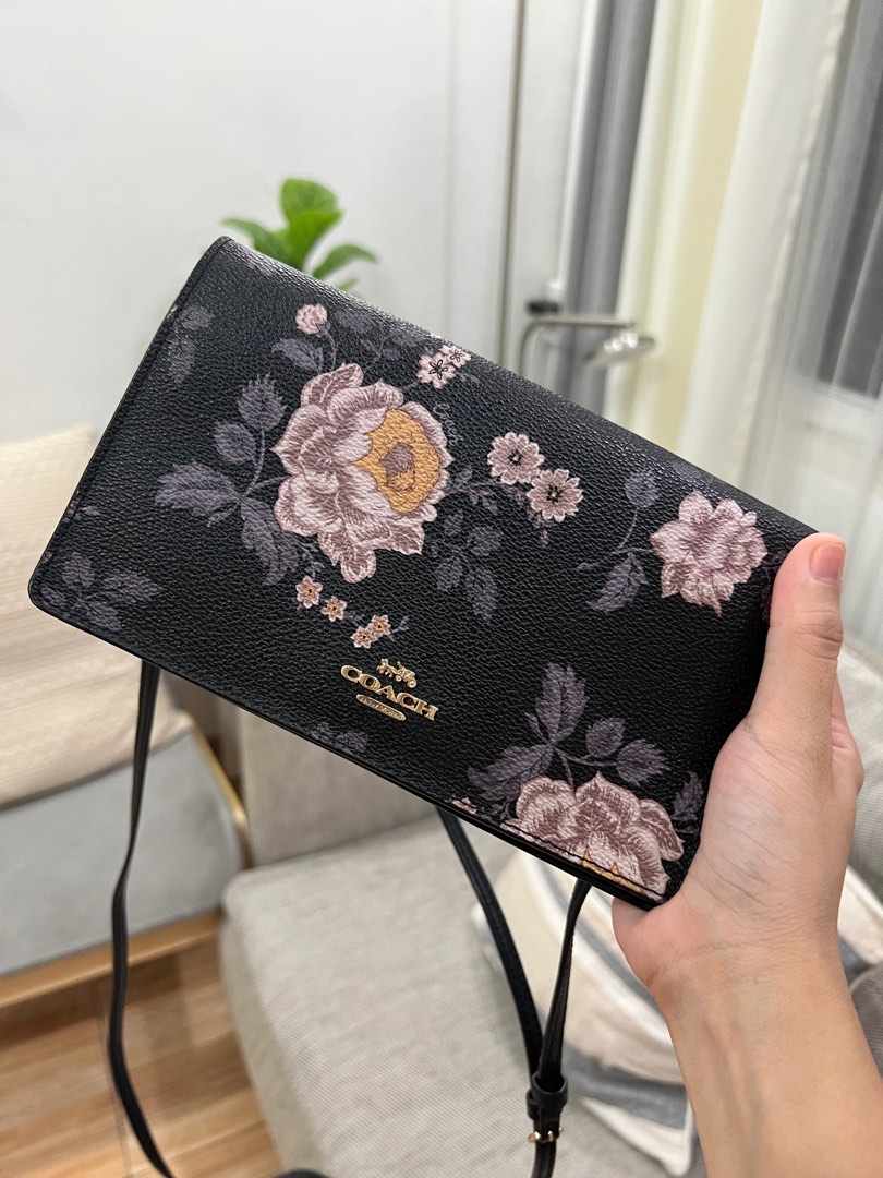 Coach Sling Wallet on Carousell