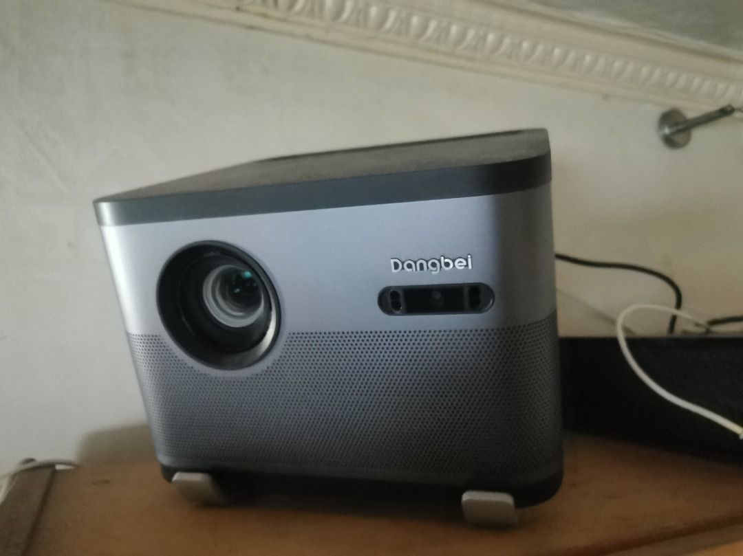 DangBei F3 , 0.47" with new Dangbei Projector Stand, 家庭電器, 電視 & 其他娛樂 ...