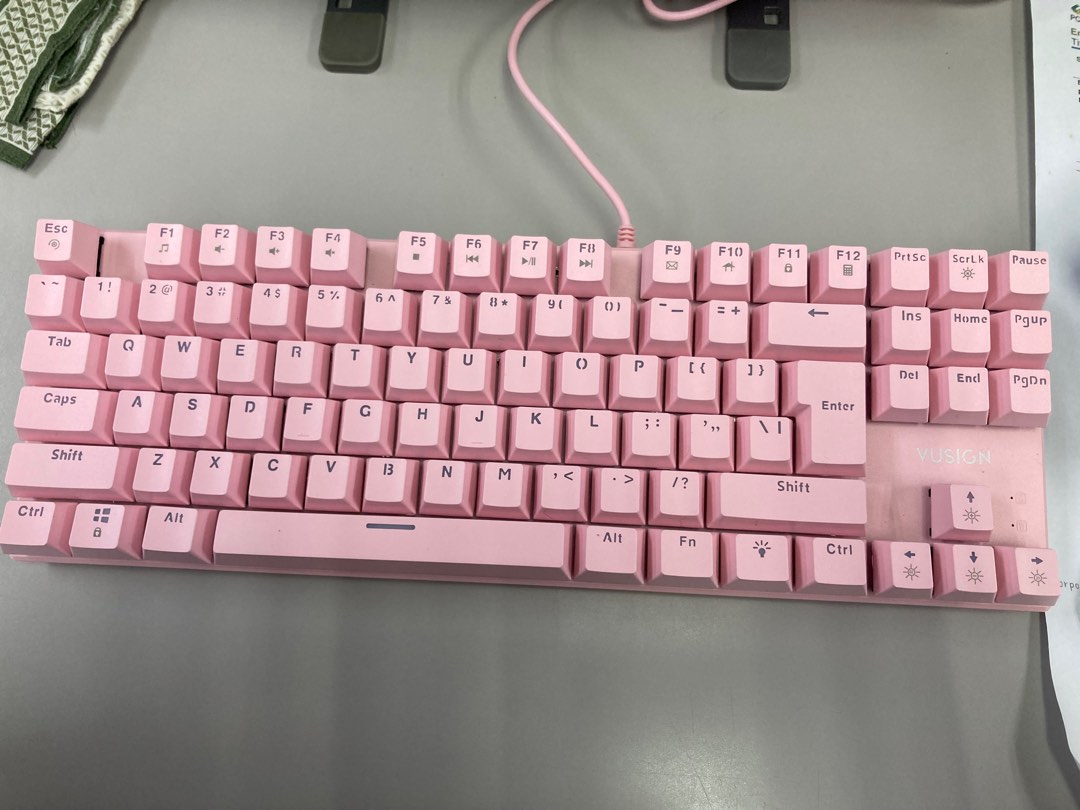 Deli Keyboard on Carousell