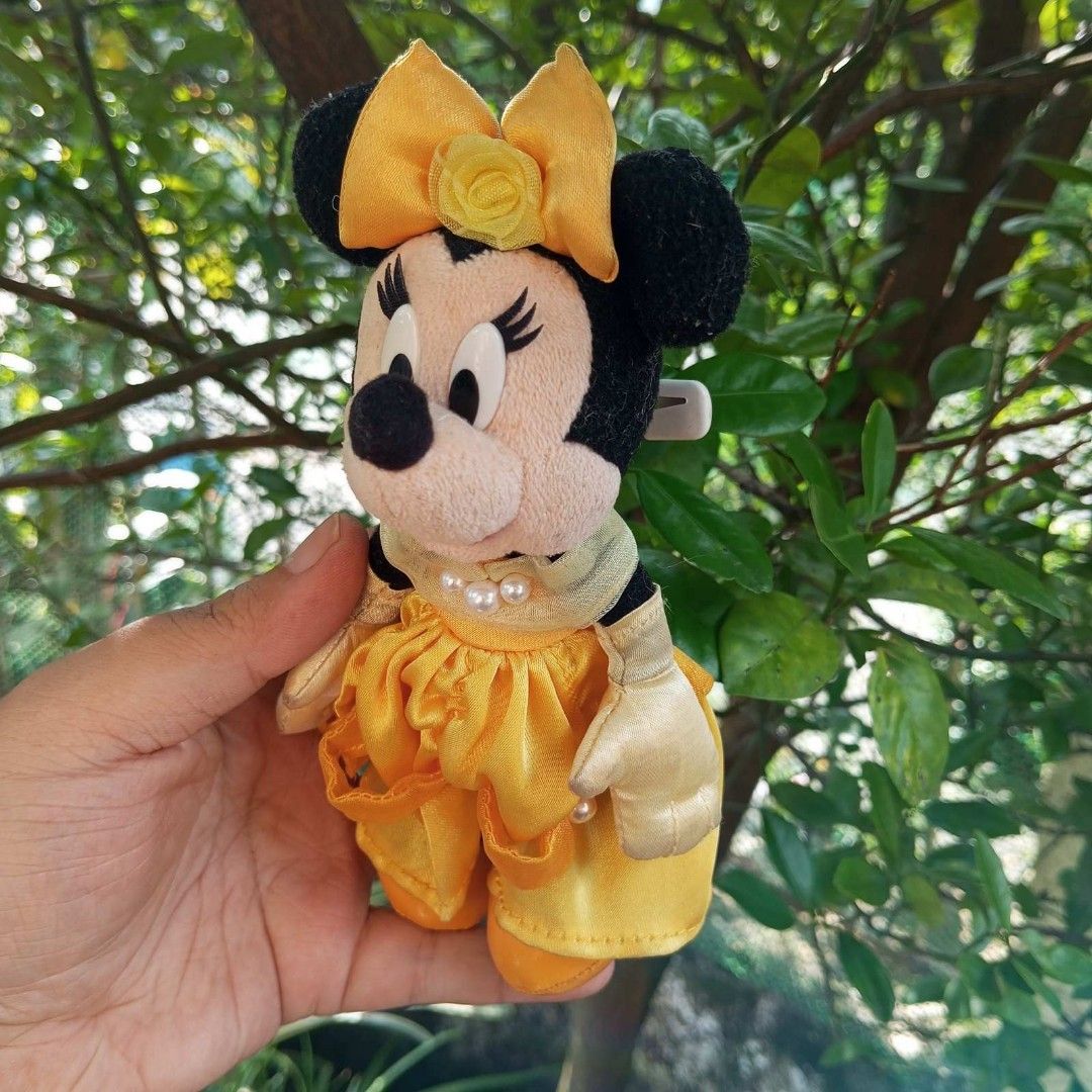 DISNEY Minnie Mouse in Yellow Plush Pin on Carousell