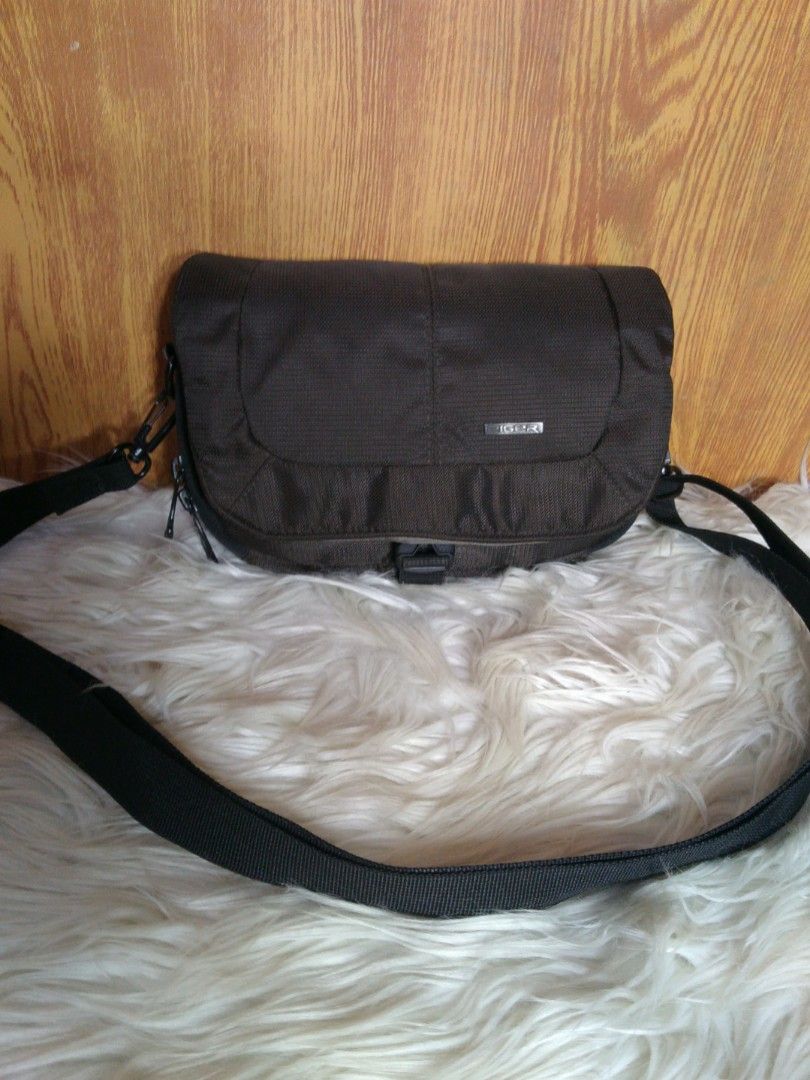 Eiger Sling bag ORI, Barang Mewah, Tas & Dompet di Carousell