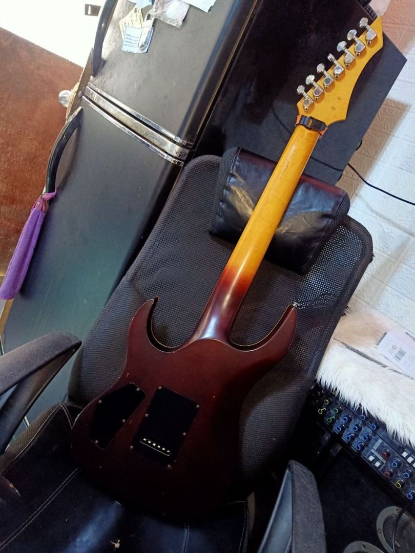 FV Stevens 7sting Guitar with Gig Bag, Hobbies & Toys, Music & Media ...