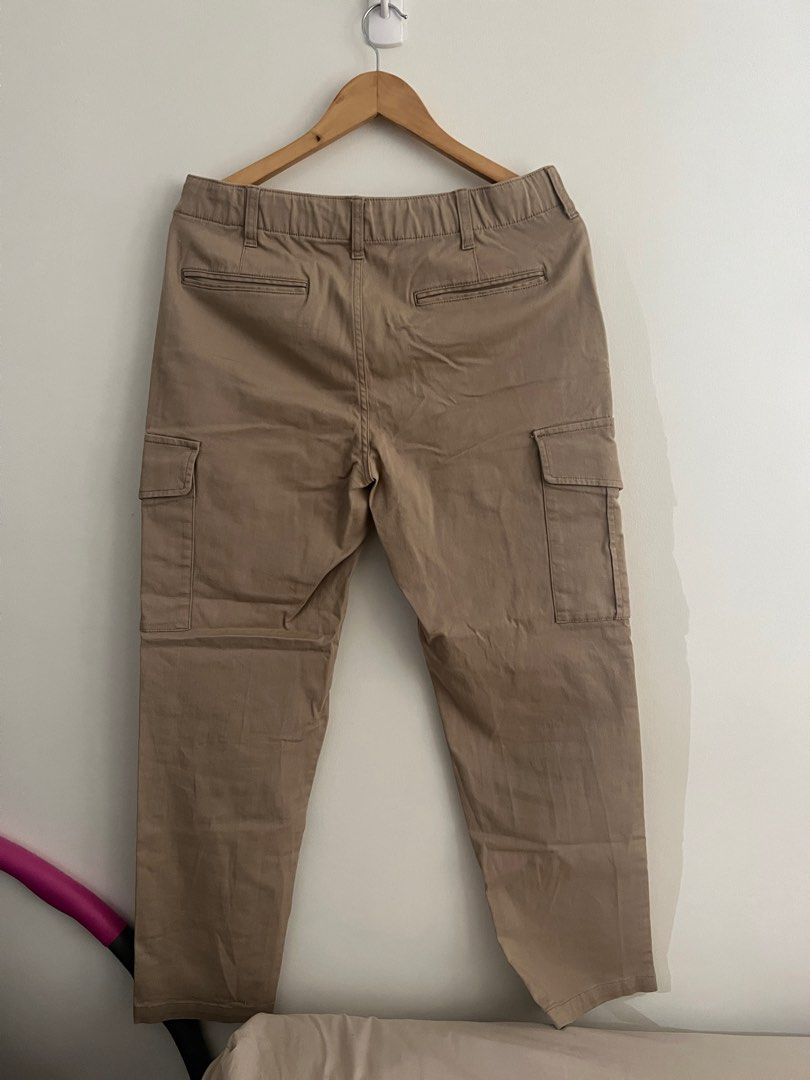 GU/Uniqlo Cargo Pants, Men's Fashion, Bottoms, Chinos on Carousell