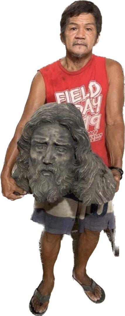 Hesu Kristo wood by master carver Pio Fadul, Hobbies & Toys ...