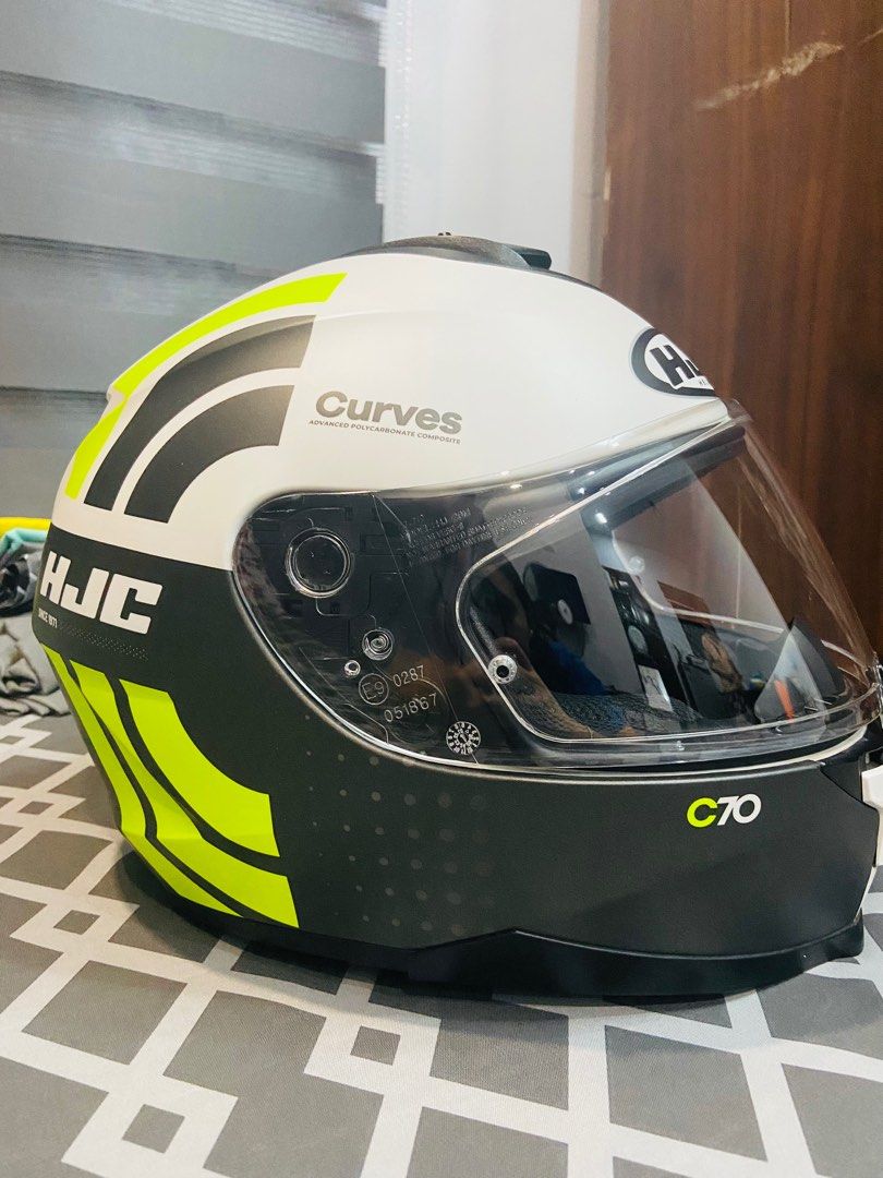 Hjc c70 curves, Motorbikes, Motorbike Parts & Accessories, Helmets and ...