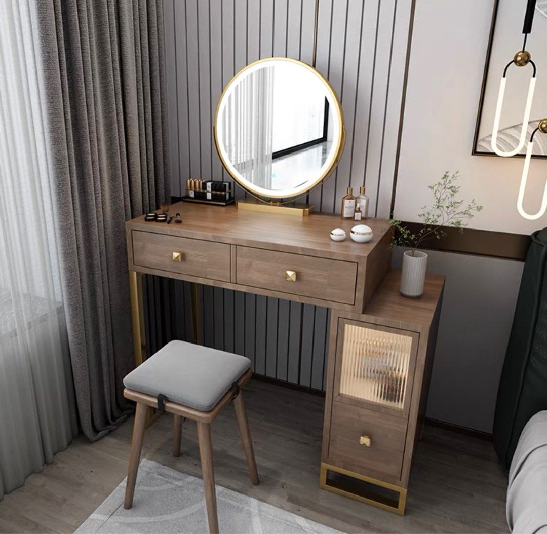 INSHLE Solid Wood Vanity Table Set on Carousell