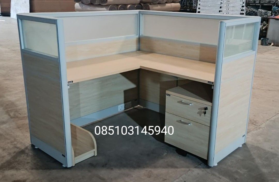 Kubikel meja custom, Perabotan Rumah di Carousell