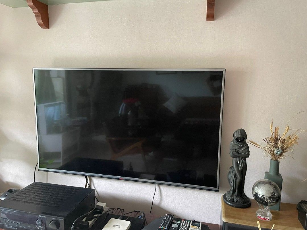 LG 48" inch tv, TV & Home Appliances, TV & Entertainment, TV on Carousell