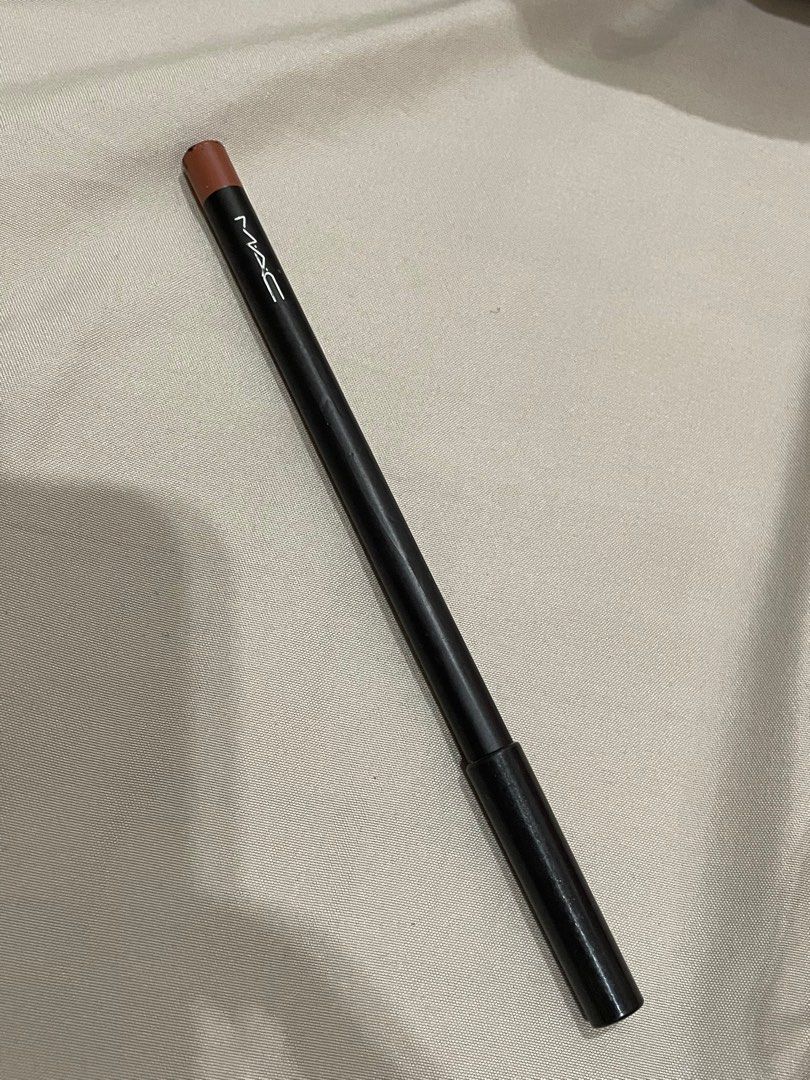 Mac lip liner (oak) on Carousell