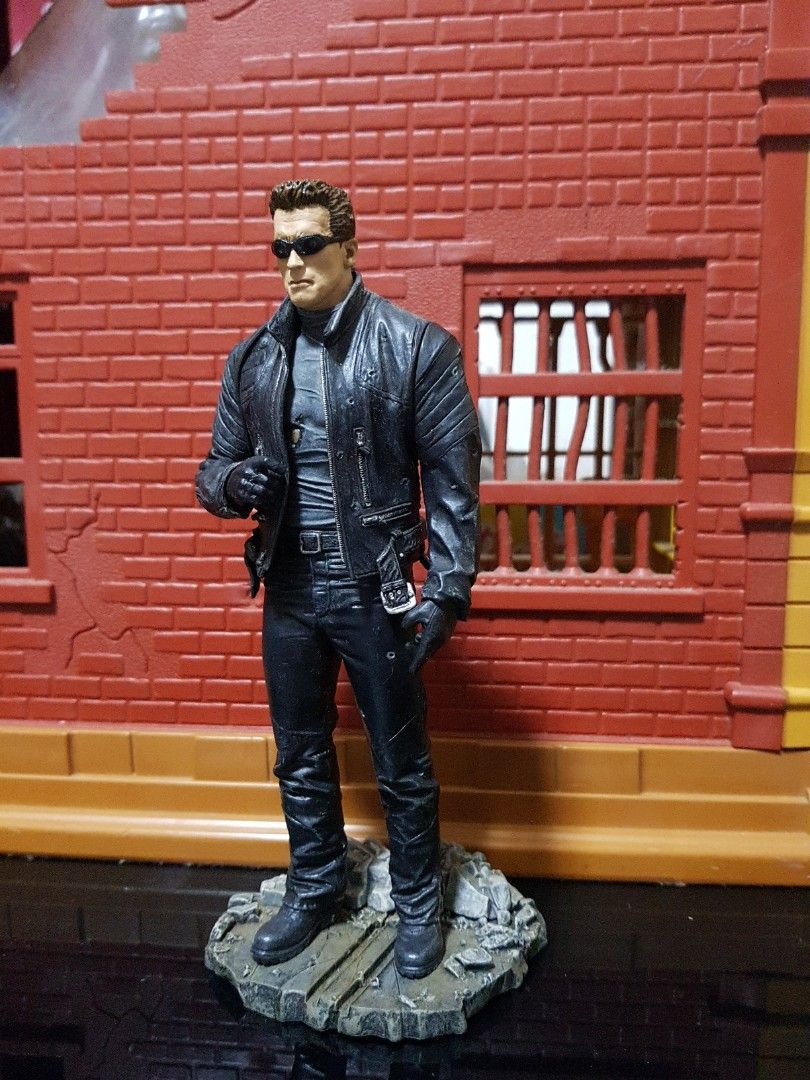 Mcfarlane Terminator Figure Movie Maniacs, Hobbies & Toys, Toys & Games ...