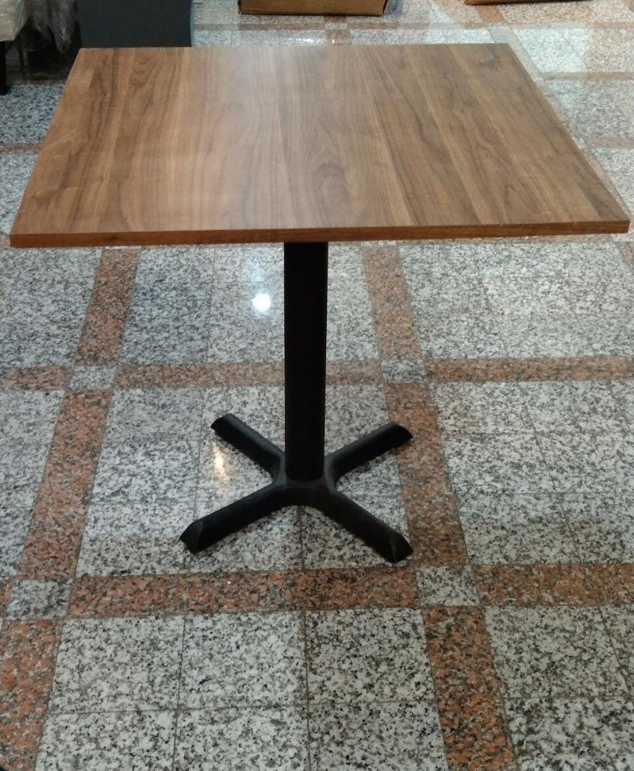 Meja Cafe 80x80 Kaki besi, Perabotan Rumah di Carousell