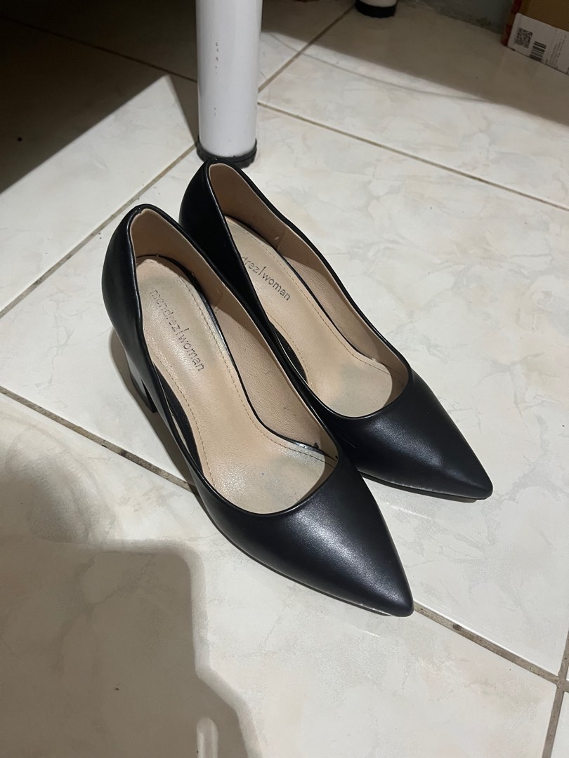 mendrez black heels/shoes - available for cod on Carousell
