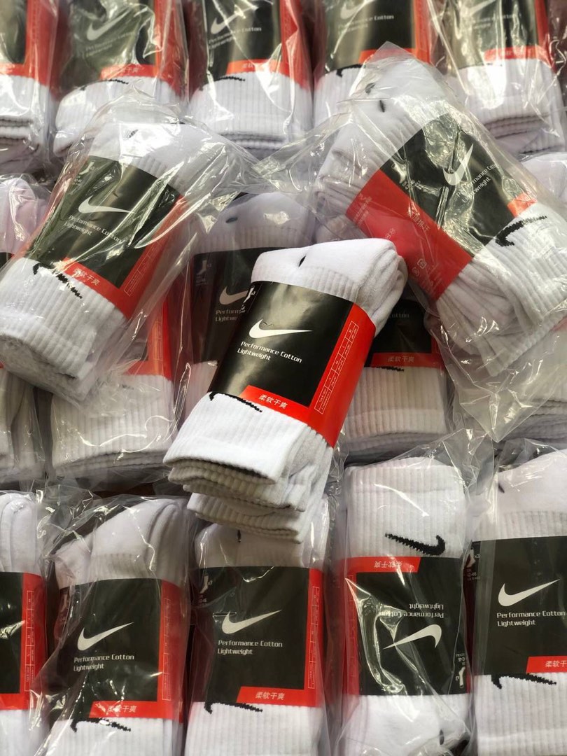 Nike Elite Crew Socks (1 SET = 3 PASANG STOKIN), Men's Fashion, Watches ...