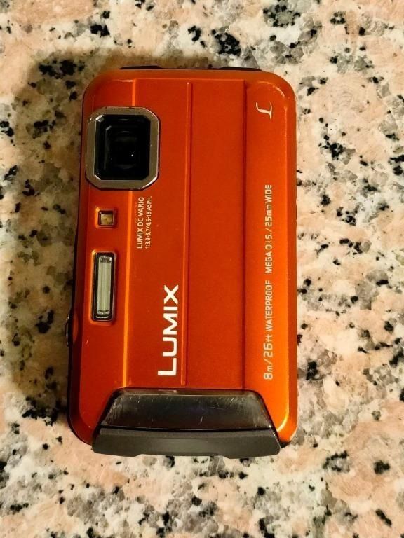 Panasonic Lumix DC Vario Waterproof 8m 26ft digital video camera mega ...