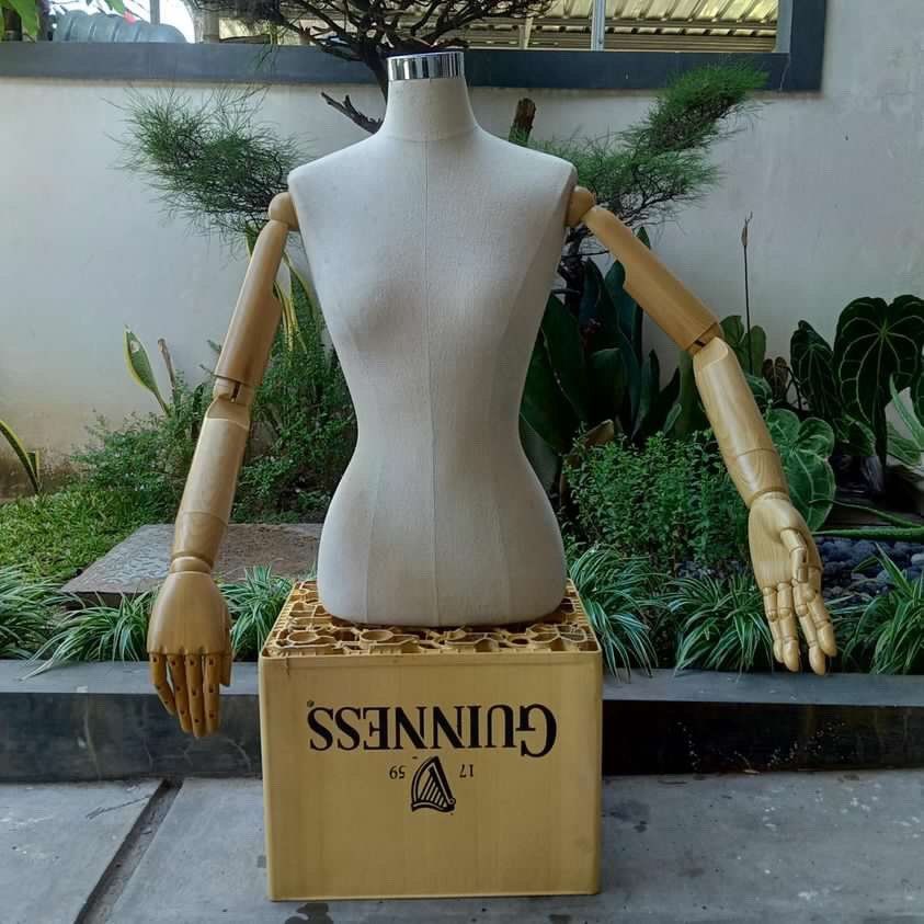 Patung maneqin Manekin wanita full body set dengan tangan kayu pinokkio ...
