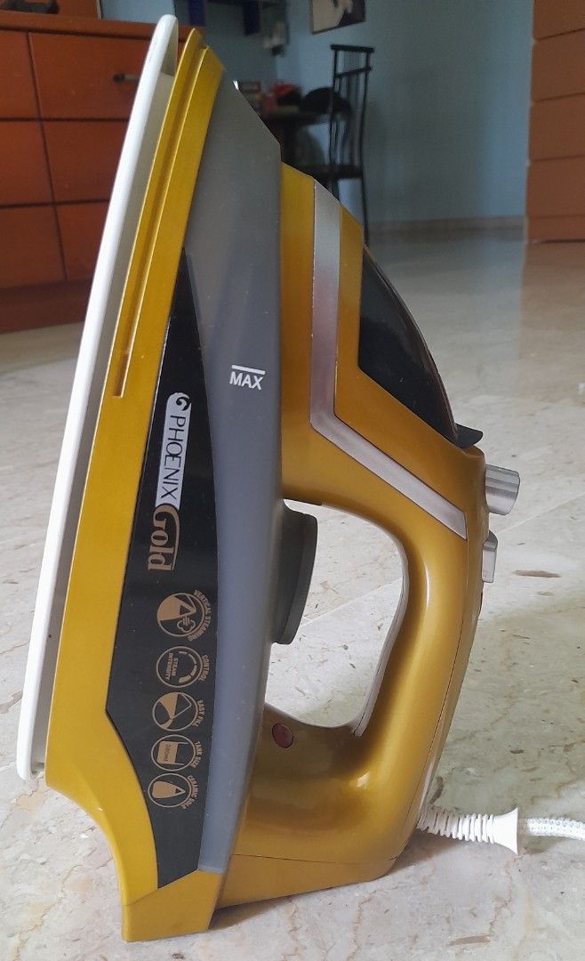 Phoenix Gold LB-112 Steam Iron, TV & Home Appliances, Irons & Steamers ...