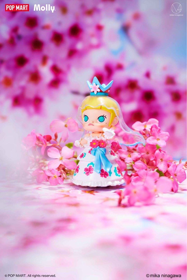 Popmart Molly Flower Dreaming ( Supreme Spring), Hobbies & Toys, Toys ...