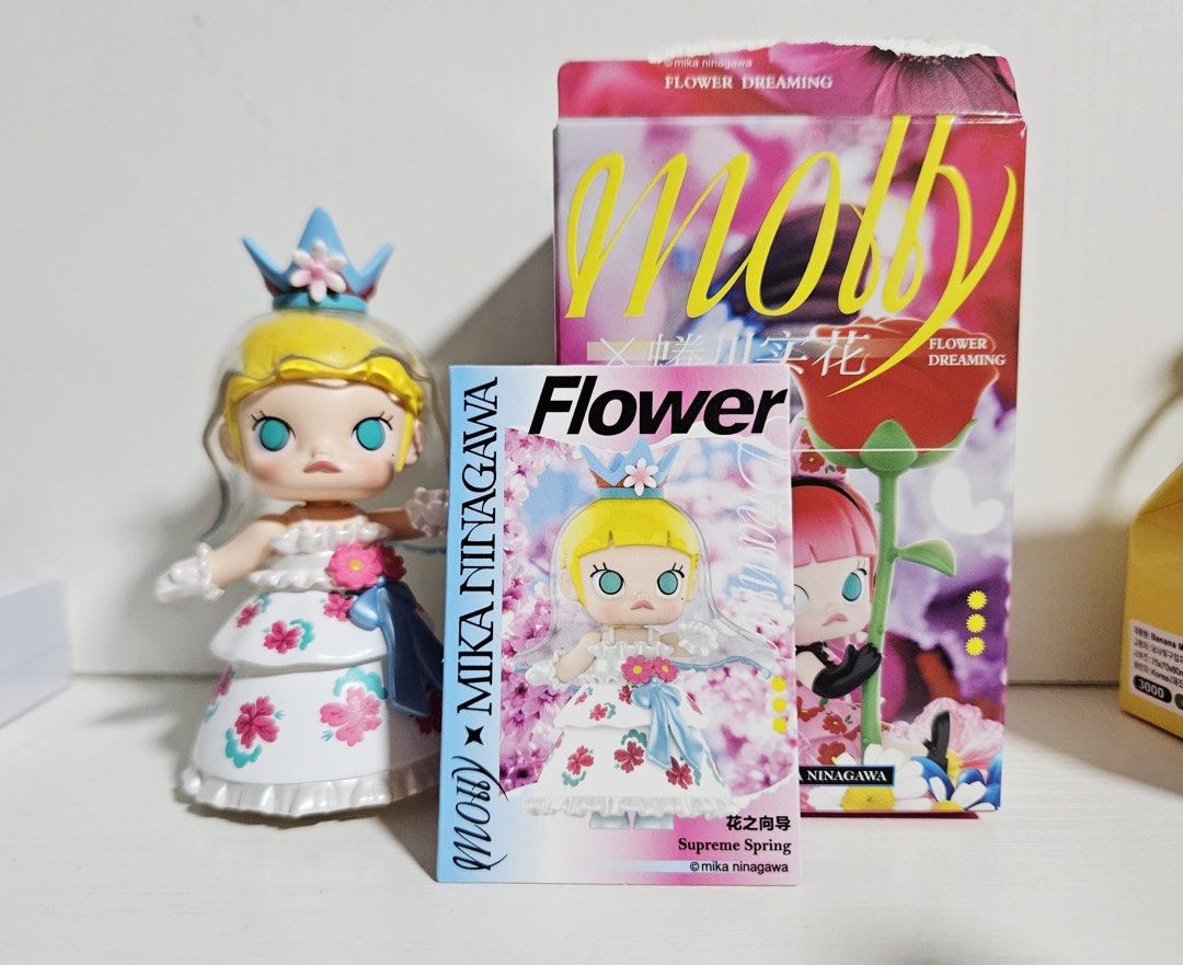Popmart Molly Flower Dreaming ( Supreme Spring), Hobbies & Toys, Toys ...