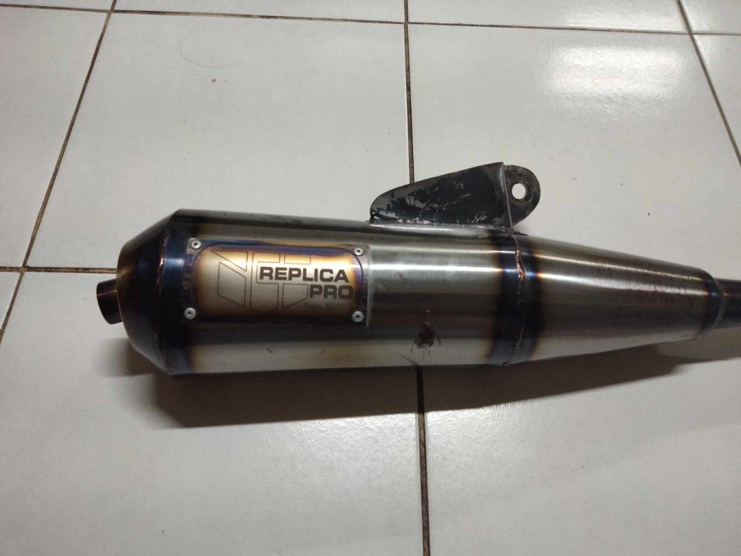 REPLICA PRO MUFFLER (honda click), Motorbikes, Motorbike Parts ...